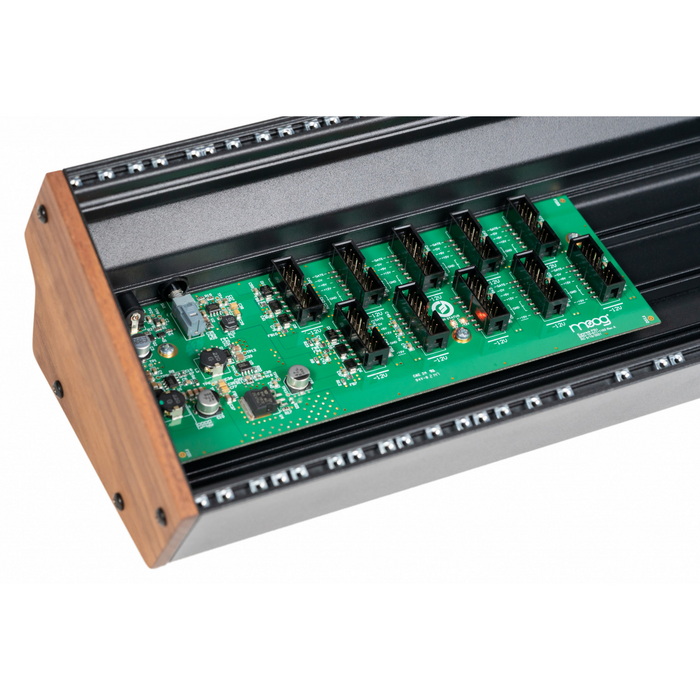 Moog 104HP Powered Eurorack Case — Chuck Levin's Washington Music Center